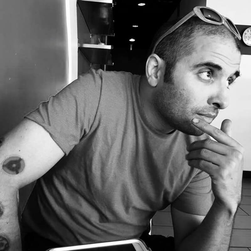 Carlo Matos reads "Vanity"/"Vaidade"